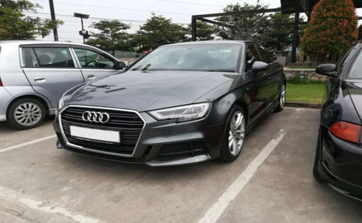 5 modelos de coches conocidos por problemas eléctricos