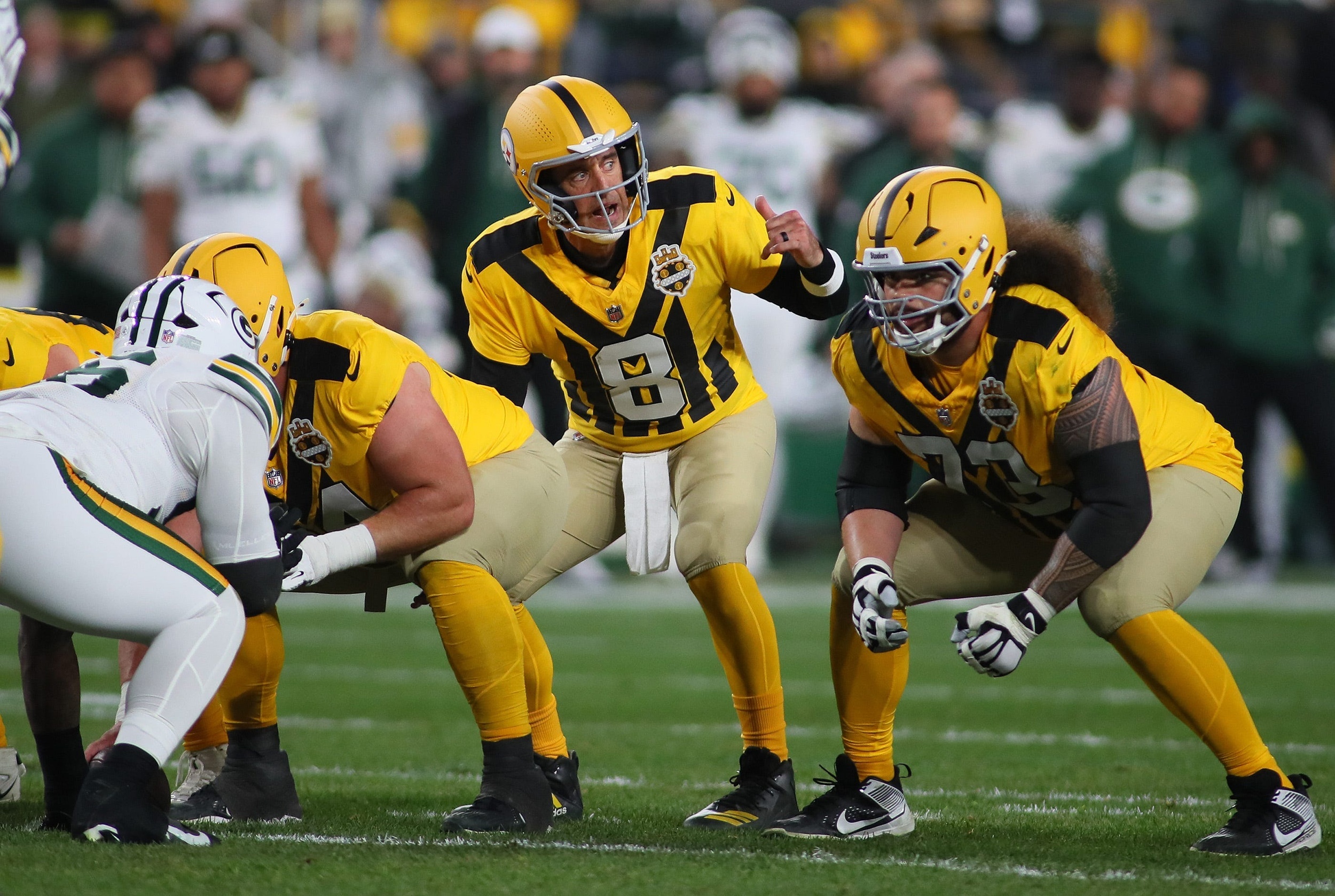Steelers' Aaron Rodgers Just Held A Private Meeting With Team's Skill ...