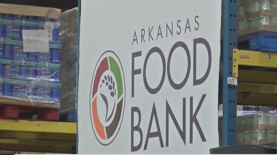 Gov. Sarah Huckabee Sanders assists Arkansas food banks amid government ...