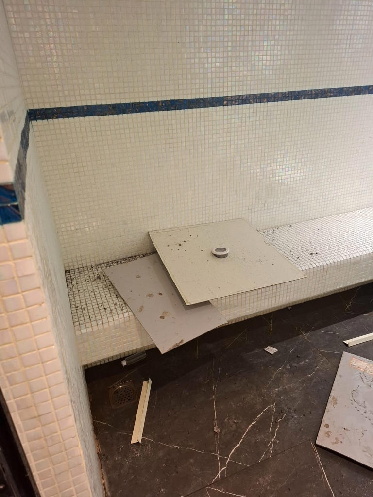 Noida women get trapped in sauna for an hour, escape by breaking door ...