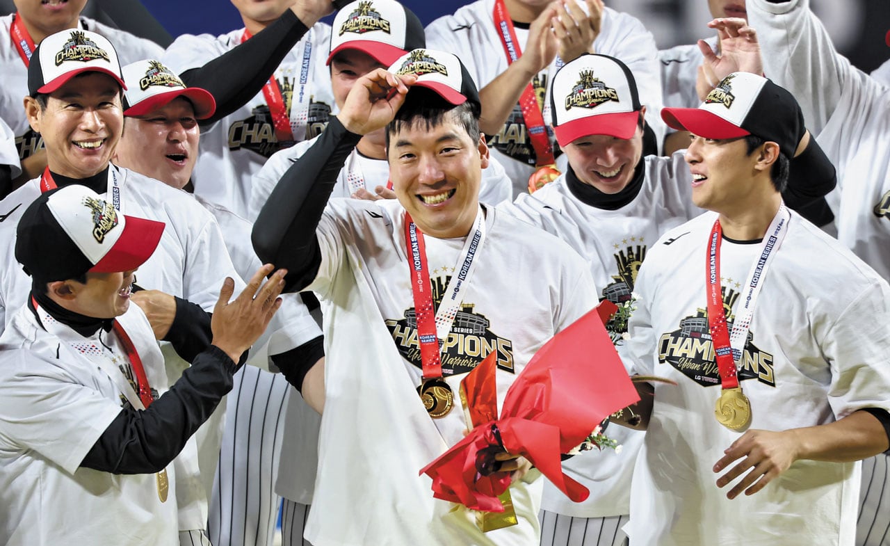 Kim Hyun-soo, 37, Claims Korean Series MVP