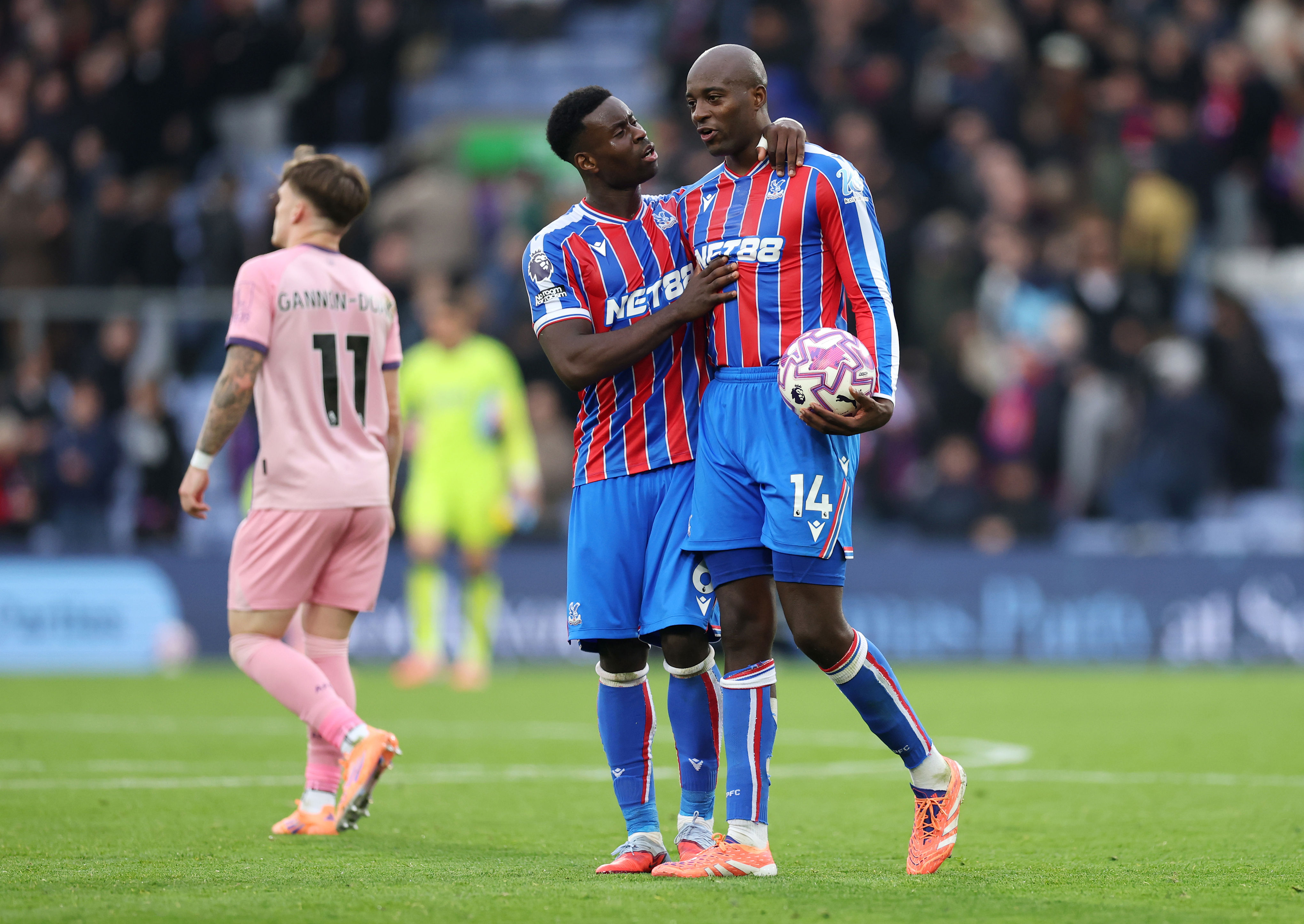 Man Utd sign top striker, new defender and £100m midfielder: Fresh ...