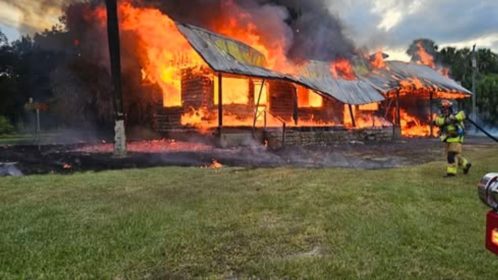 GALLERY: Fire consumes abandoned log cabin in Okeechobee, no injuries ...
