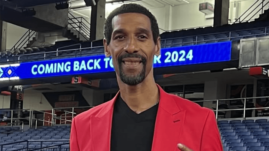 Hundreds Gather to Honor Former DMV High School Basketball Legend ...