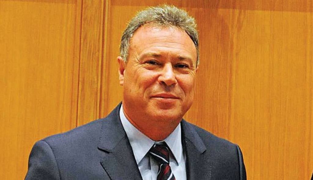 Ο Σγουρος σήκωσε το γάντι και απάντησε στον Πατουλη: Αν είμαστε τακιμια ...