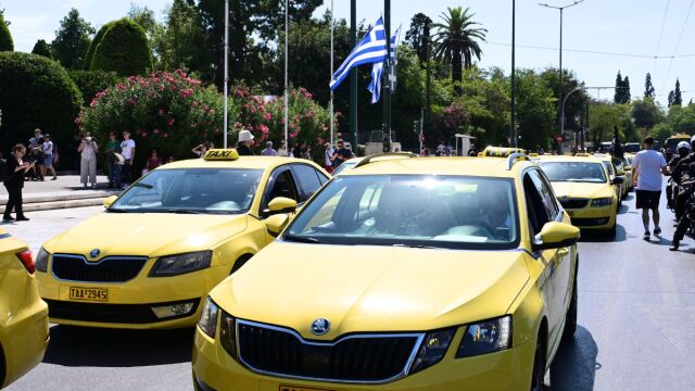 Απεργία ταξί: Χειρόφρενο για 48 ώρες τραβούν οι επαγγελματίες οδηγοί ...