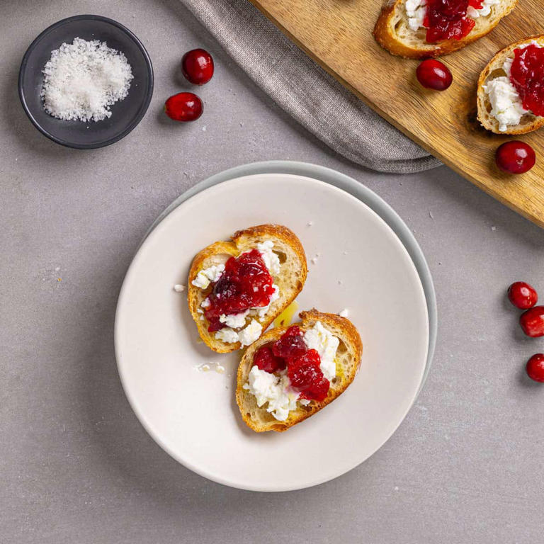 Cranberry Goat Cheese Crostini