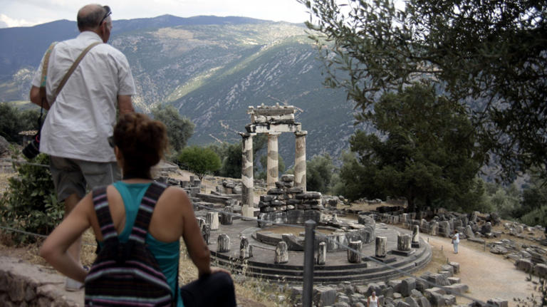 Σύλληψη δύο τουριστών με την κατηγορία της διακεκριμένης κλοπής στους ...