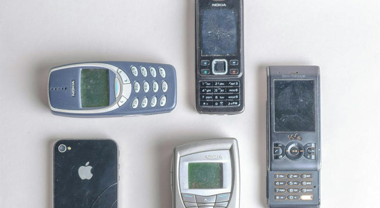 Hai un vecchio Nokia? Ecco i telefoni vintage che oggi valgono una ...