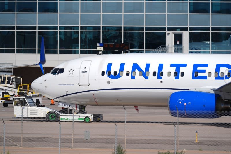 After Attendants Fight, United Delays Flight