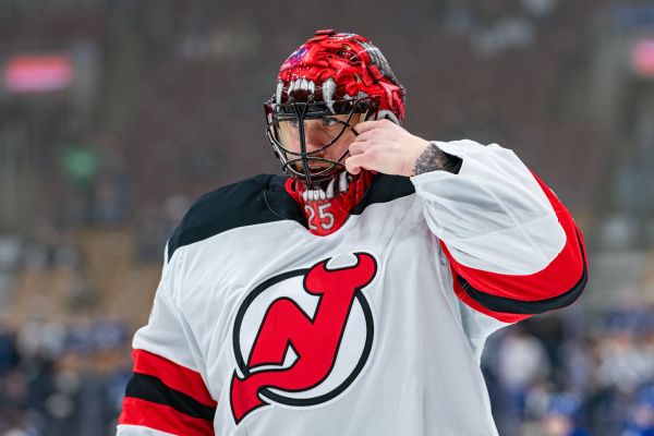 Devils, goalie Jacob Markstrom agree to two-year extension