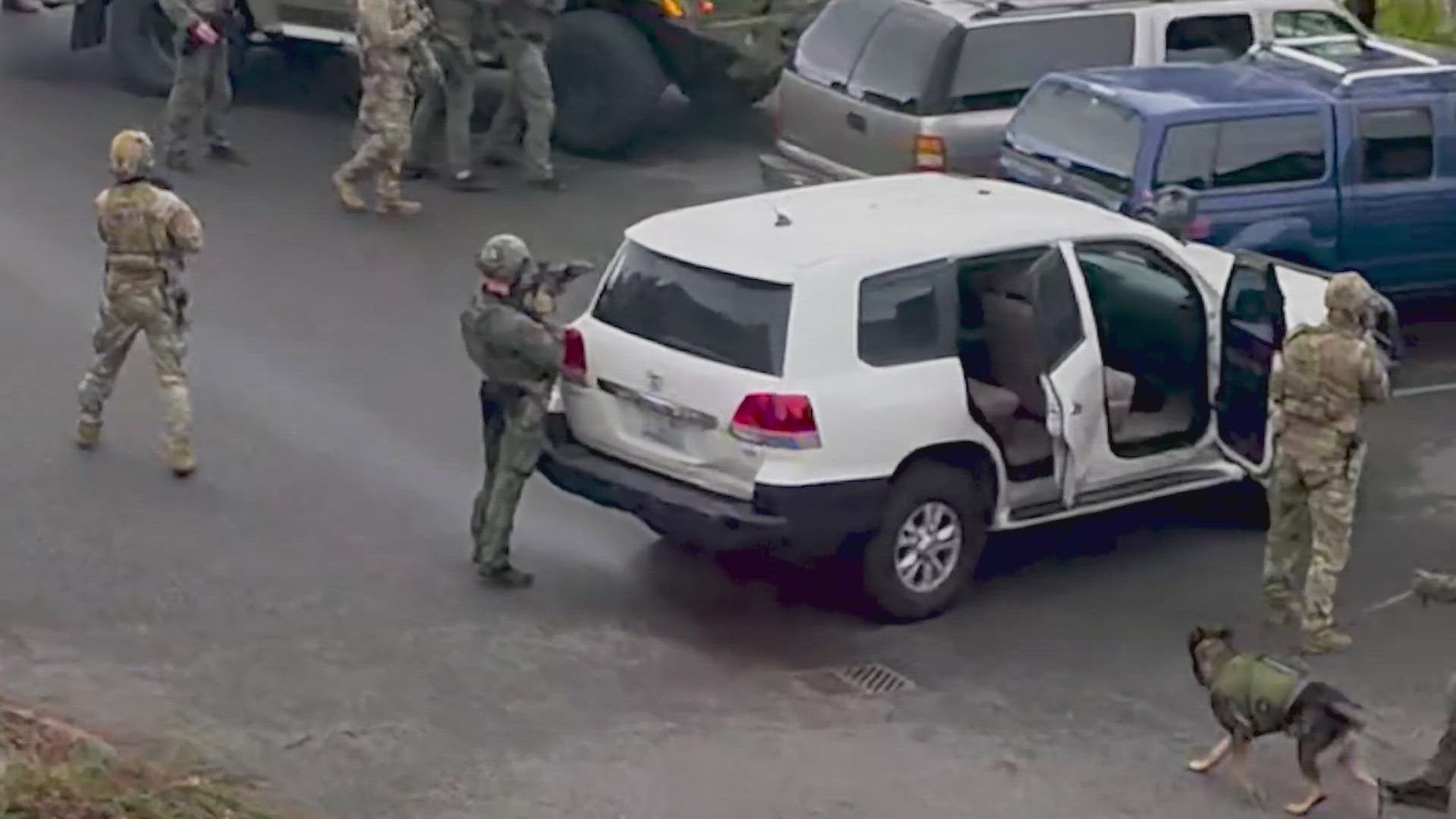 Homeland Security agents detain U.S. citizen for hours while they raid ...