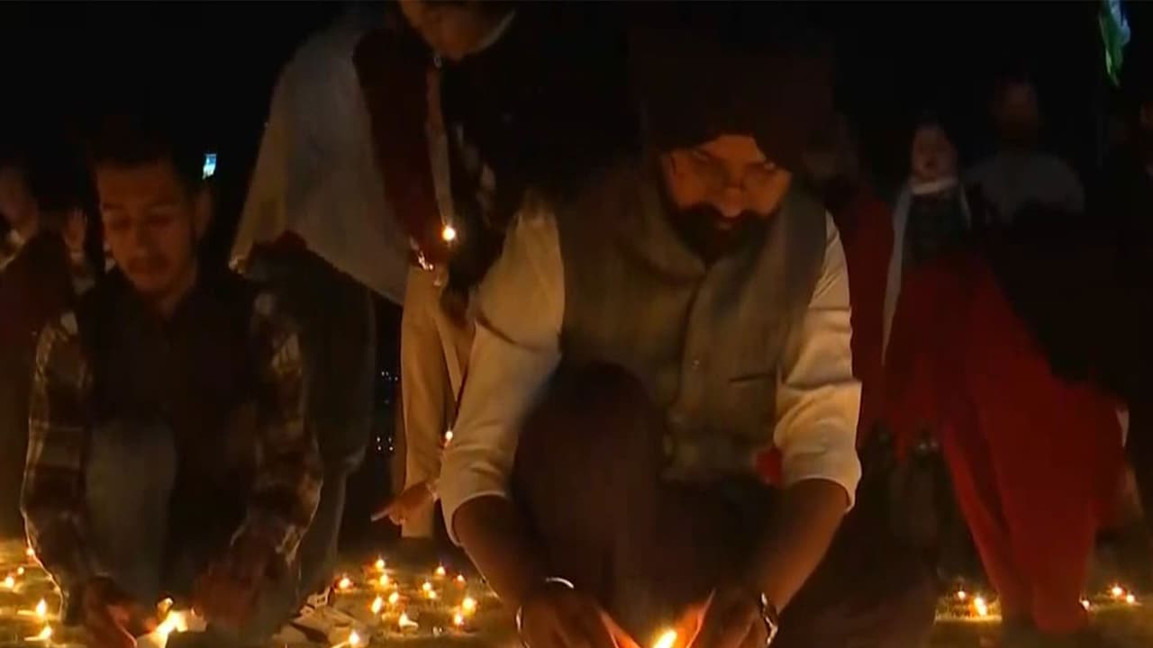 Rashtriya Ekta Diwas: 3,000 diyas light up J&K's Doda; nation runs for ...