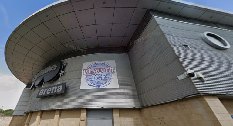 5 best ice-skating rinks in Birmingham and West Midlands you must visit ...
