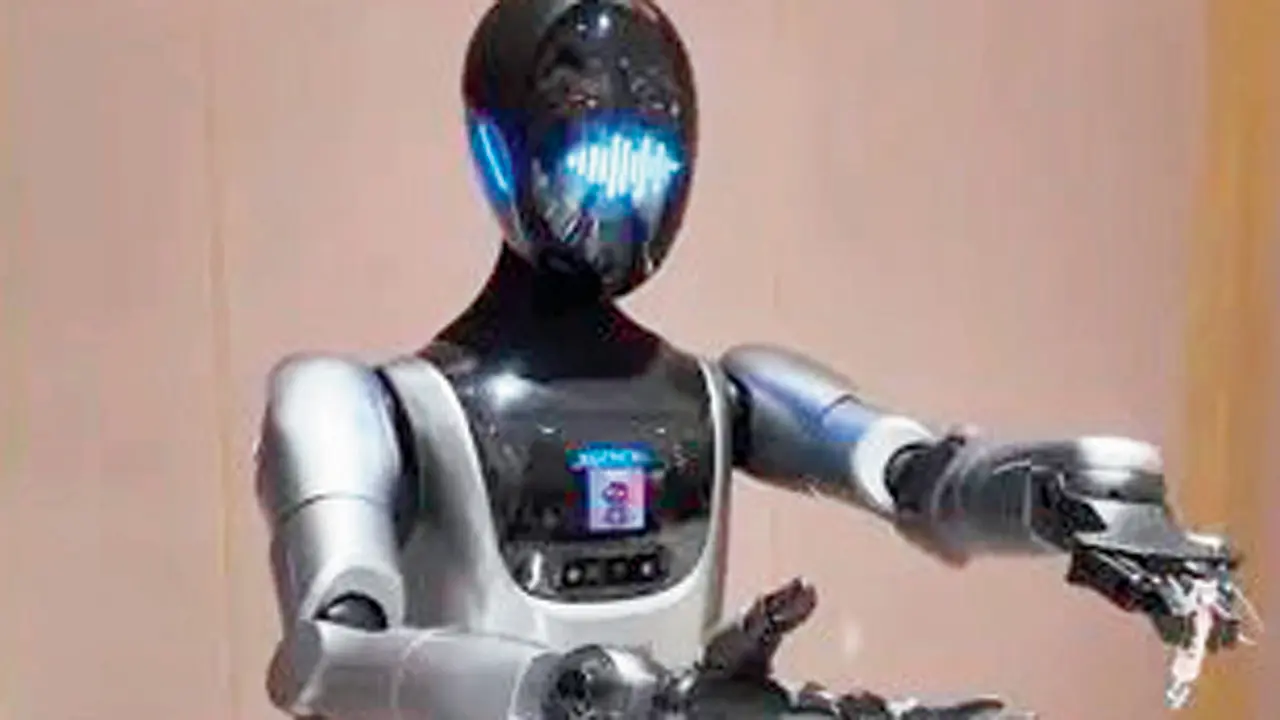 Shanghai hotel becomes world’s first to deploy humanoid service robot ...
