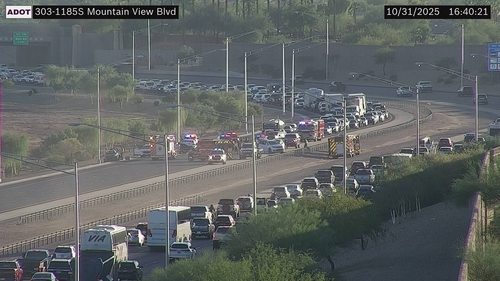 1 dead, 4 hurt after rear-end crash on Loop 303 near Surprise