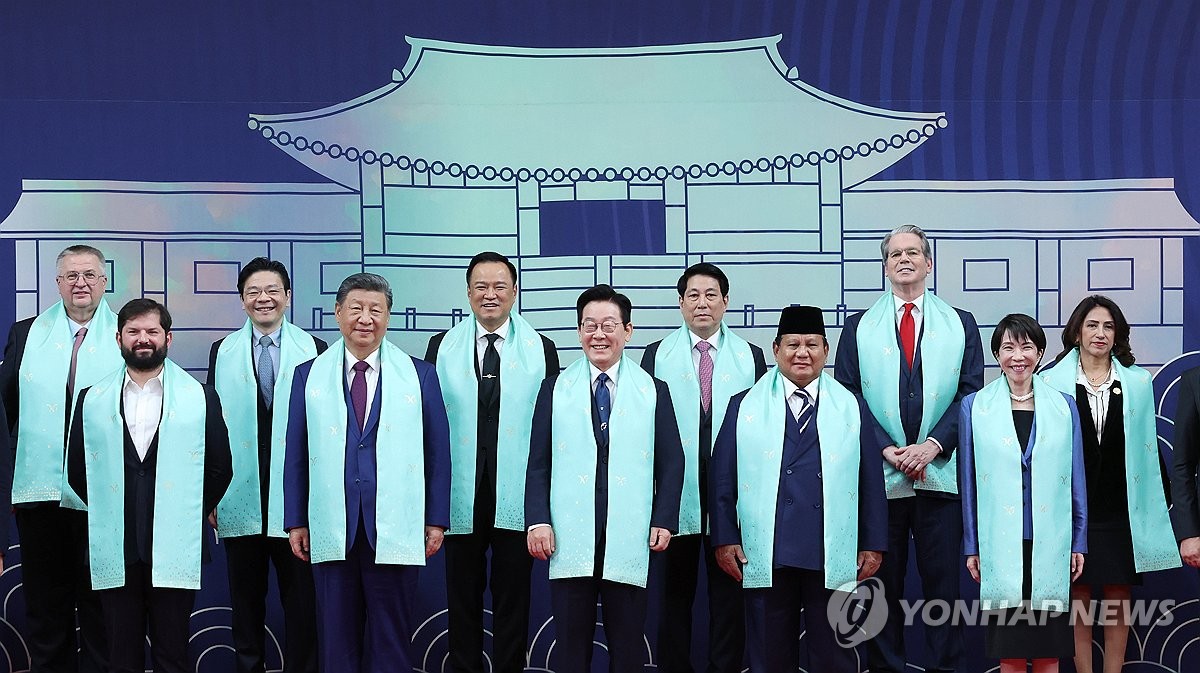 (4th LD) [APEC 2025] APEC leaders adopt 'Gyeongju Declaration,' state ...