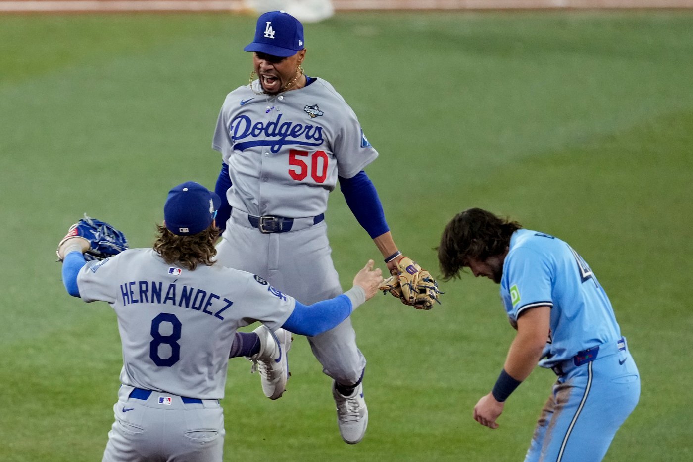 Dodgers force World Series to deciding Game 7 by holding off Blue Jays ...