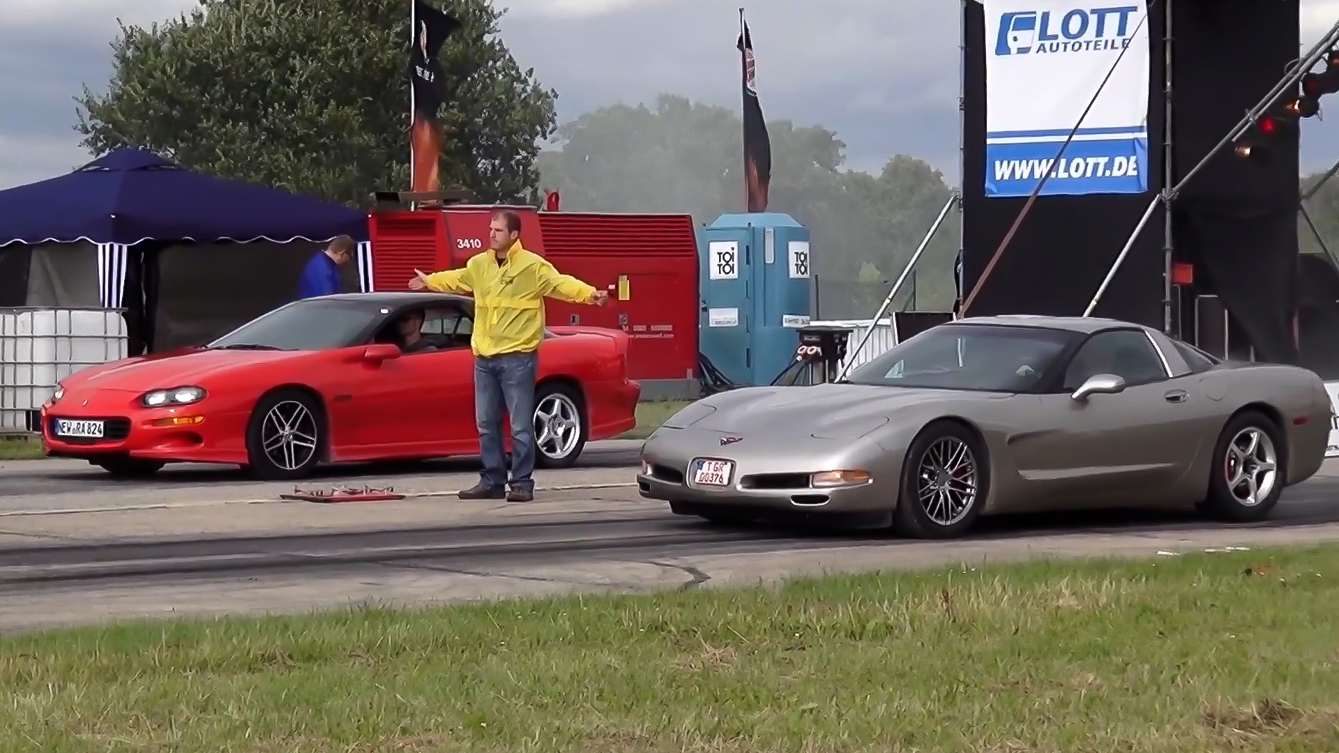 Welcher V8 gewinnt – Corvette oder Camaro Z28?