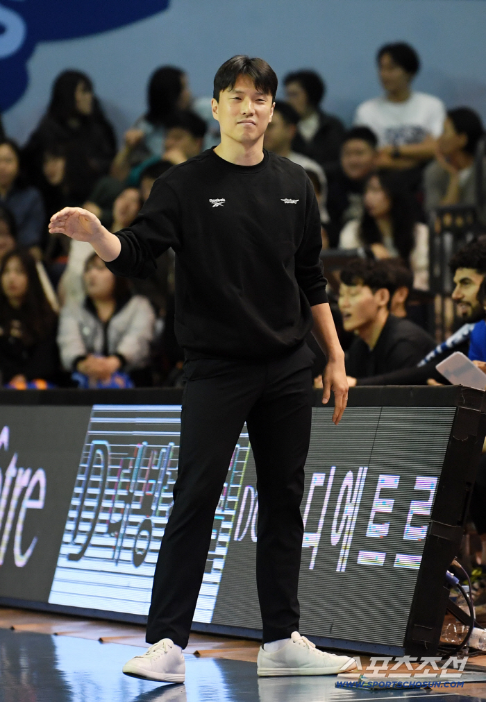 Director Kim Hyo Beom, calm down