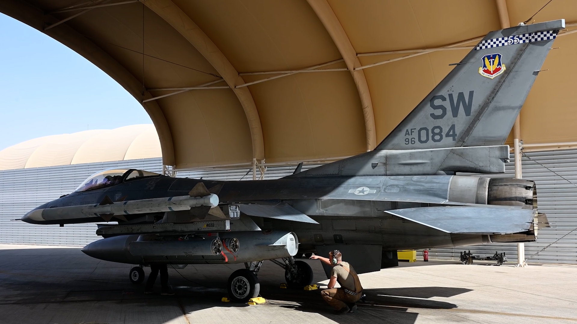 Air Force Prepare F-16 Fighting Falcons to Take Off