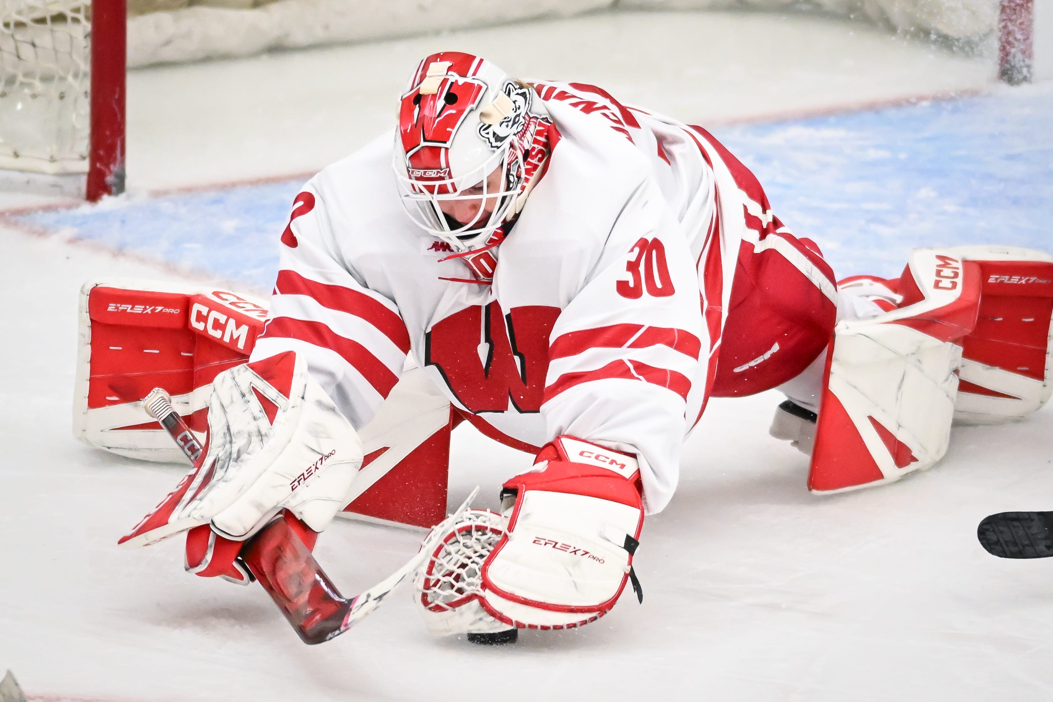 Goalie Ava McNaughton leads No. 1 Wisconsin past No. 2 Ohio State