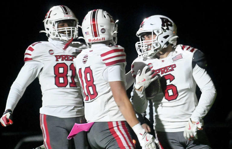 Field goal with 2 seconds left lifts Fairfield Prep over North Haven