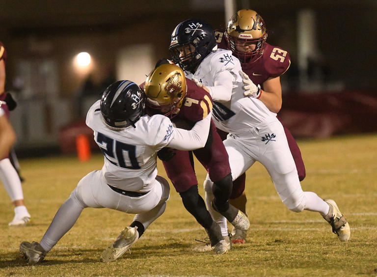Hoggard football claims 3rd straight conference title, completes ...