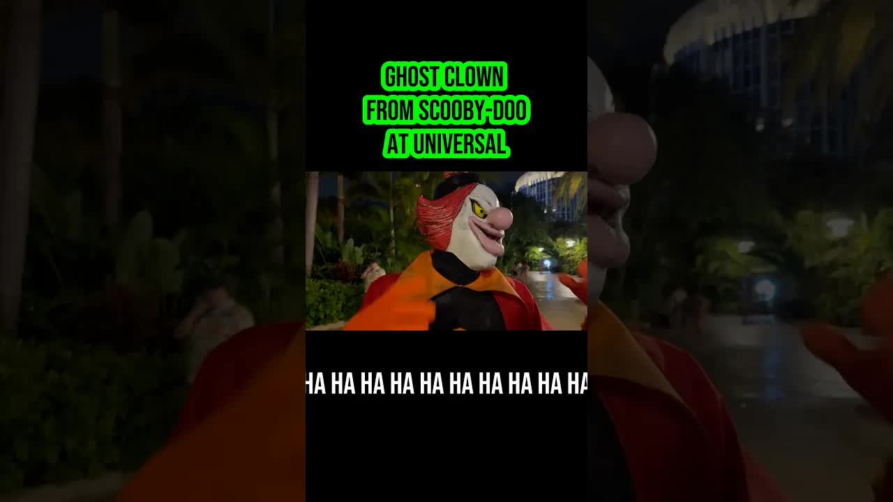 Jinkies! Ghost Clown from Scooby-Doo at Universal Orlando!