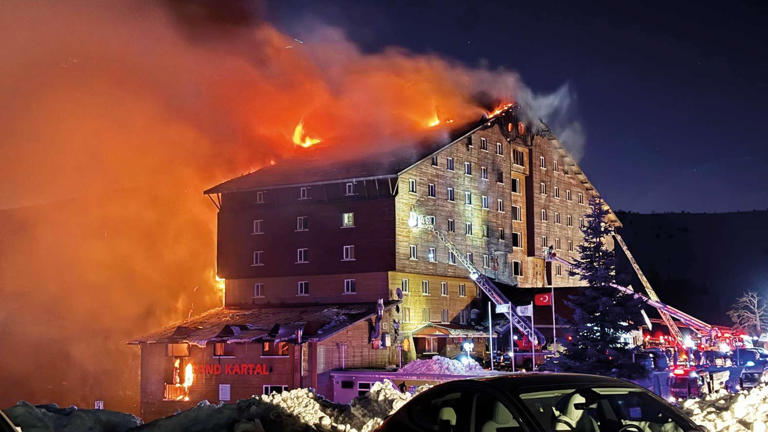 Kartalkaya sanıklarına ceza yağdı... Mahkeme heyetine büyük alkış