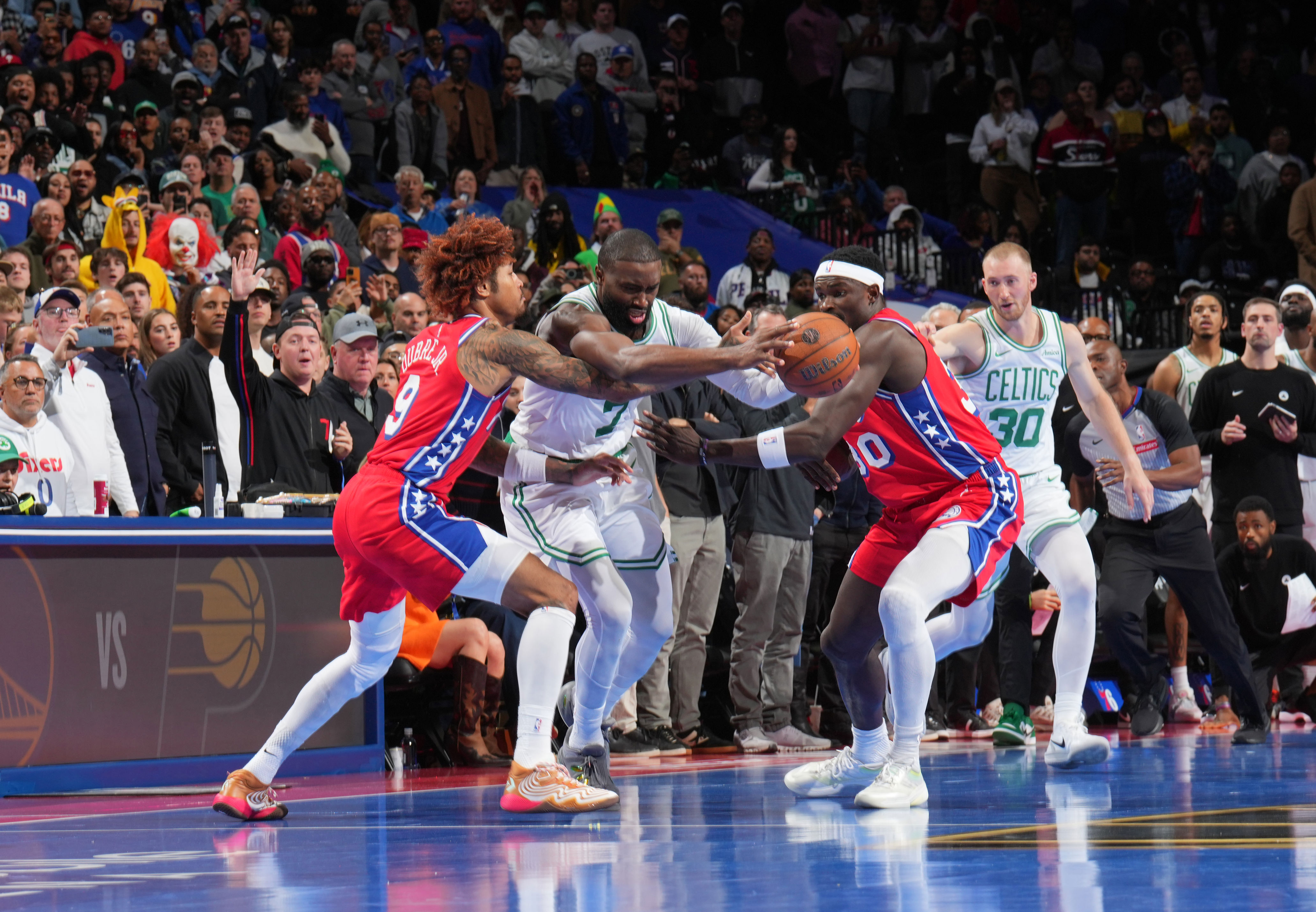 Celtics start march to NBA Cup with 109-108 win over 76ers