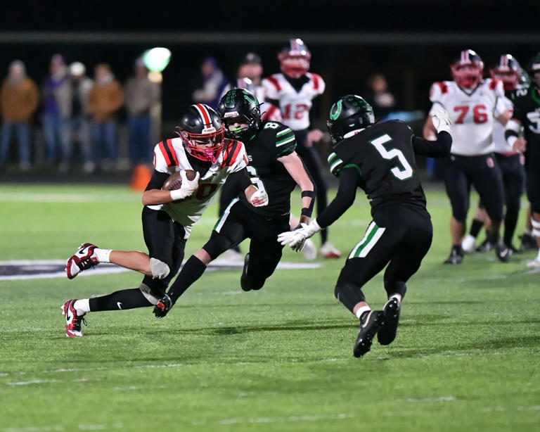 Orrville survives Clear Fork comeback attempt in first round of playoff ...