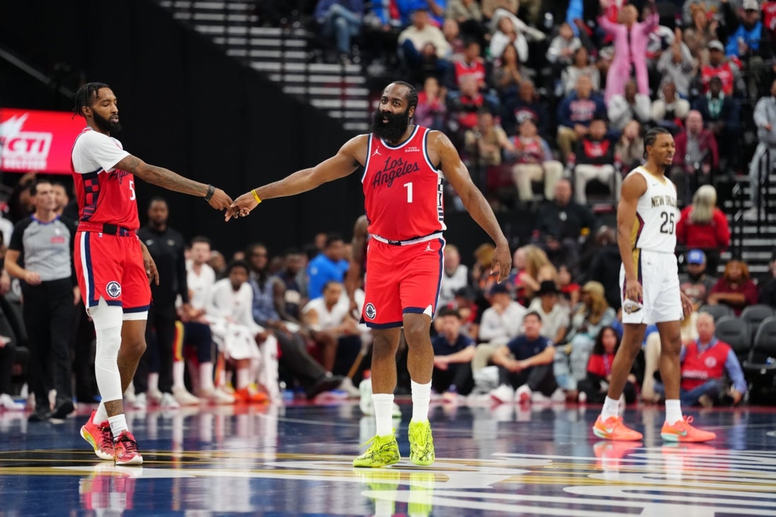 Clippers top Pelicans on Kawhi Leonard's last-second winner