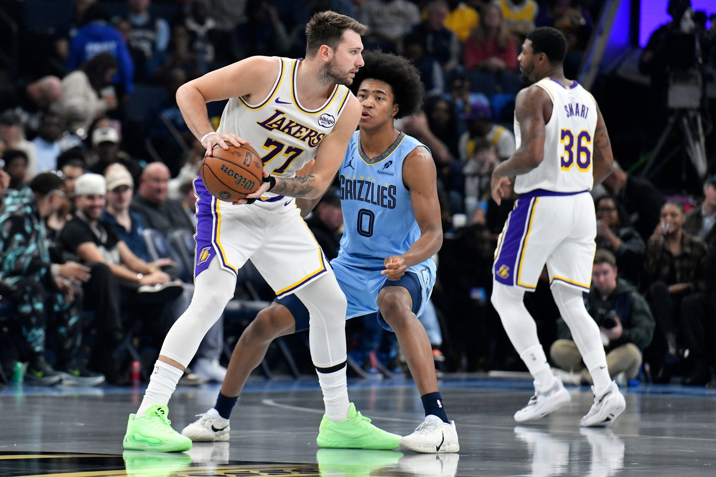 Doncic returns after 3-game absence, scores 44 to lead Lakers past Grizzlies 117-112