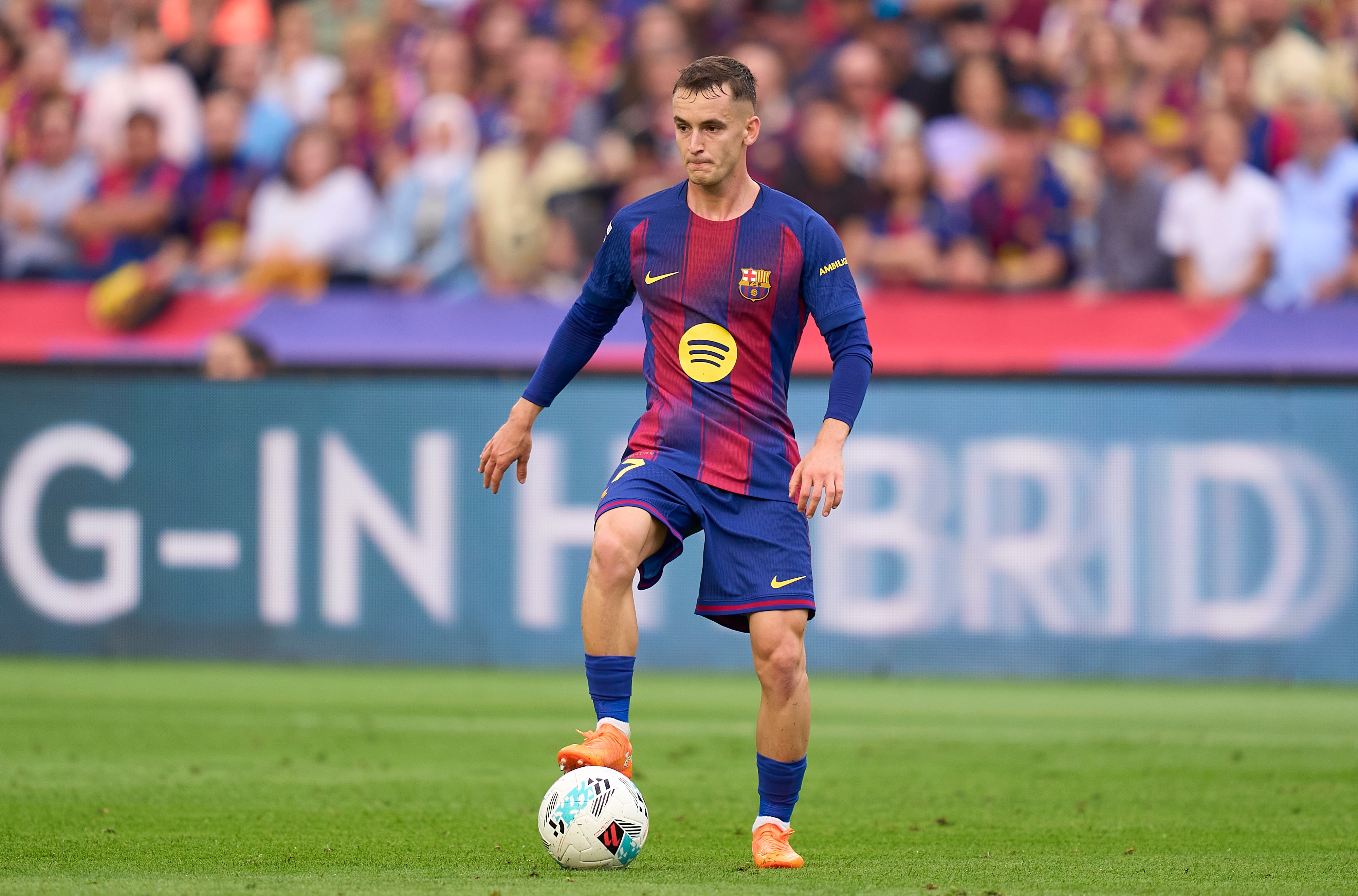 How will Barcelona line up against Elche in La Liga?