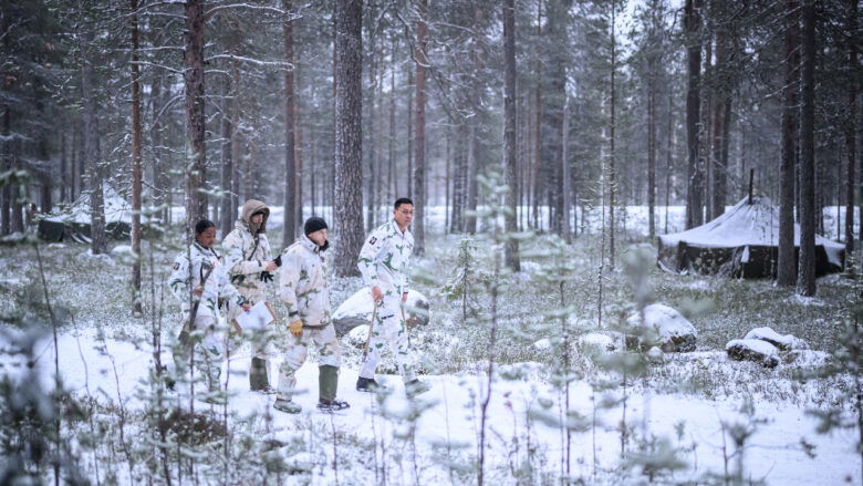 La Finlande relève l’âge des réservistes à 65 ans afin de renforcer sa ...