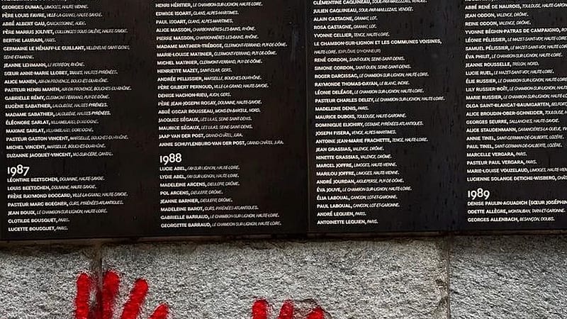 Paris verurteilt Vandalen des Holocaust-Mahnmals - Verdacht auf ...