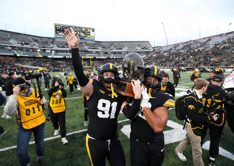 Iowa football schedule: Are the Hawkeyes playing today in Week 10?