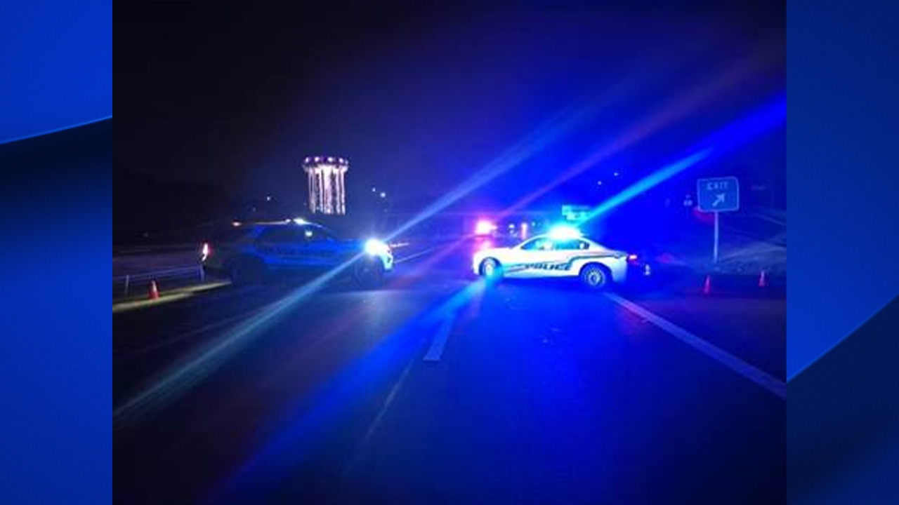 Police investigate Fayetteville crash that left 1 dead, All American ...