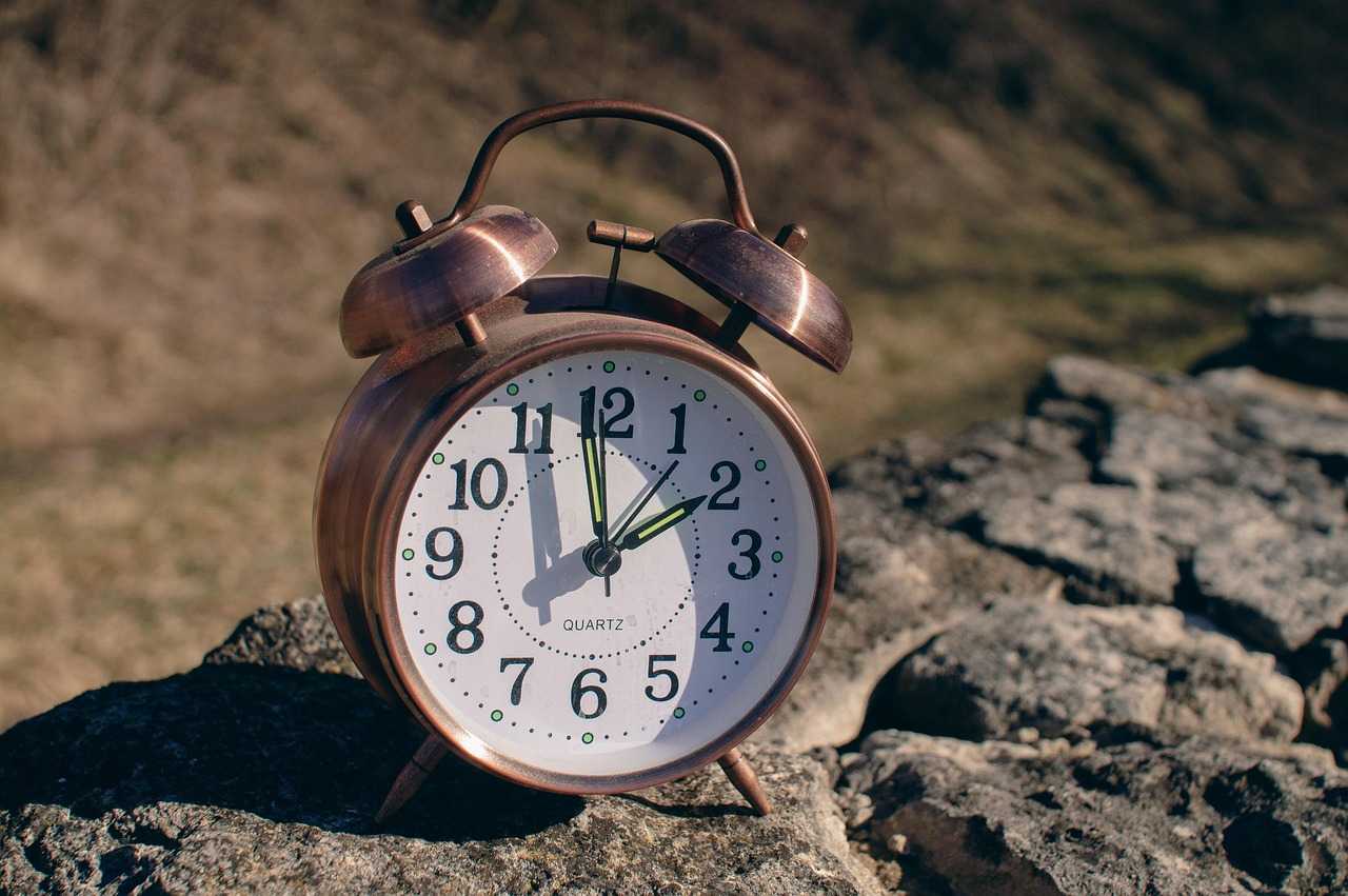 Daylight Saving Time Ends: Why 'Falling Back' Sparks Debate