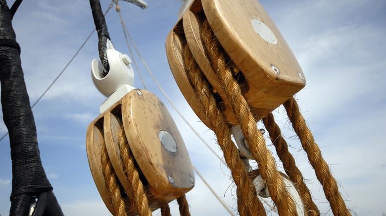4 Archimedes Inventions That Can Still Be Seen In Modern Engineering