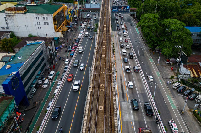 EDSA sees light traffic on Todos los Santos