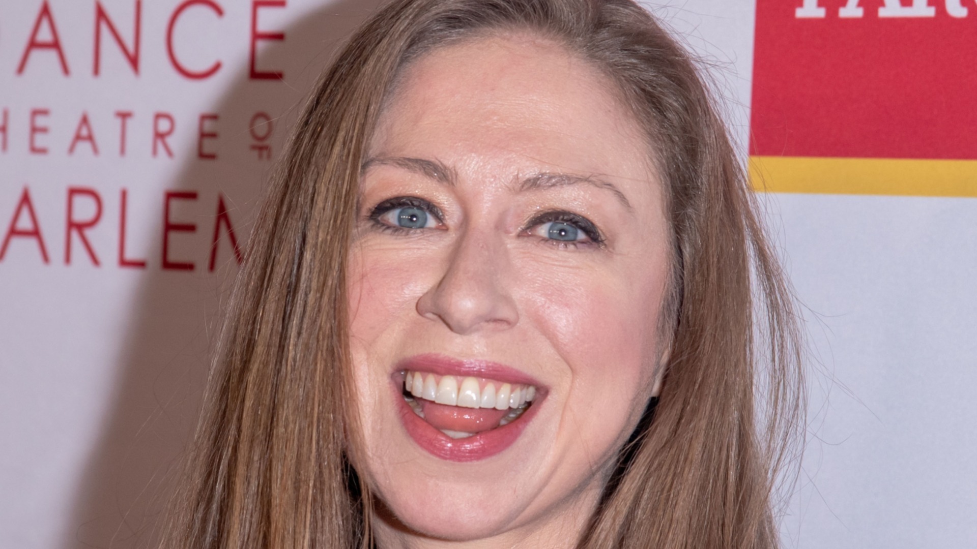 Why Some People Don't Think Chelsea Is Bill Clinton's Child