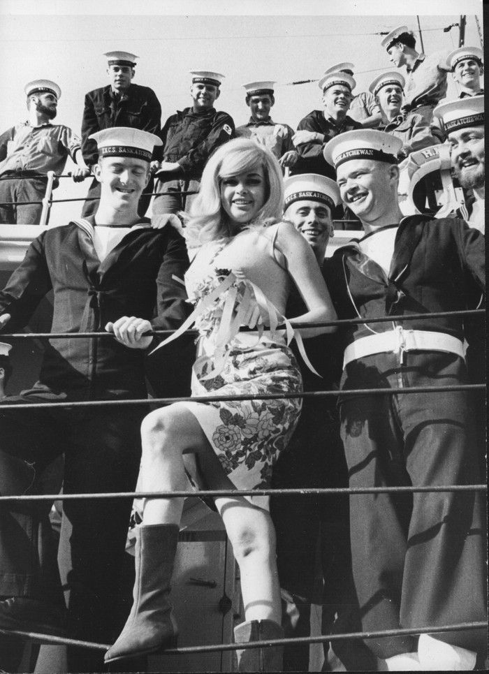 This Day in History, 1966: Sex symbol Jayne Mansfield goes wild in ...