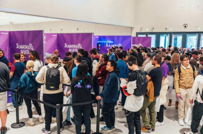 컴투스 'SWC2025'파리 월드 파이널, 뜨거운 열기 속 개막