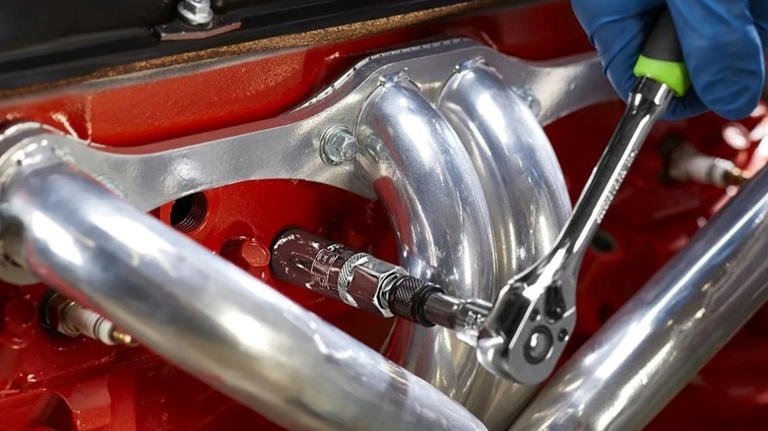 Here's What Makes Spark Plug Sockets Different From Standard Deep Sockets