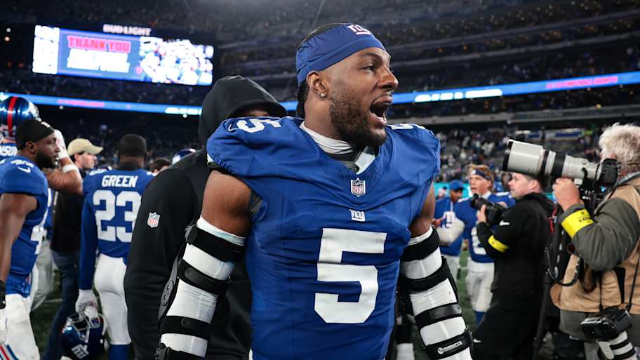 4 trade deadline moves that could help save Terry Fontenot and Raheem ...