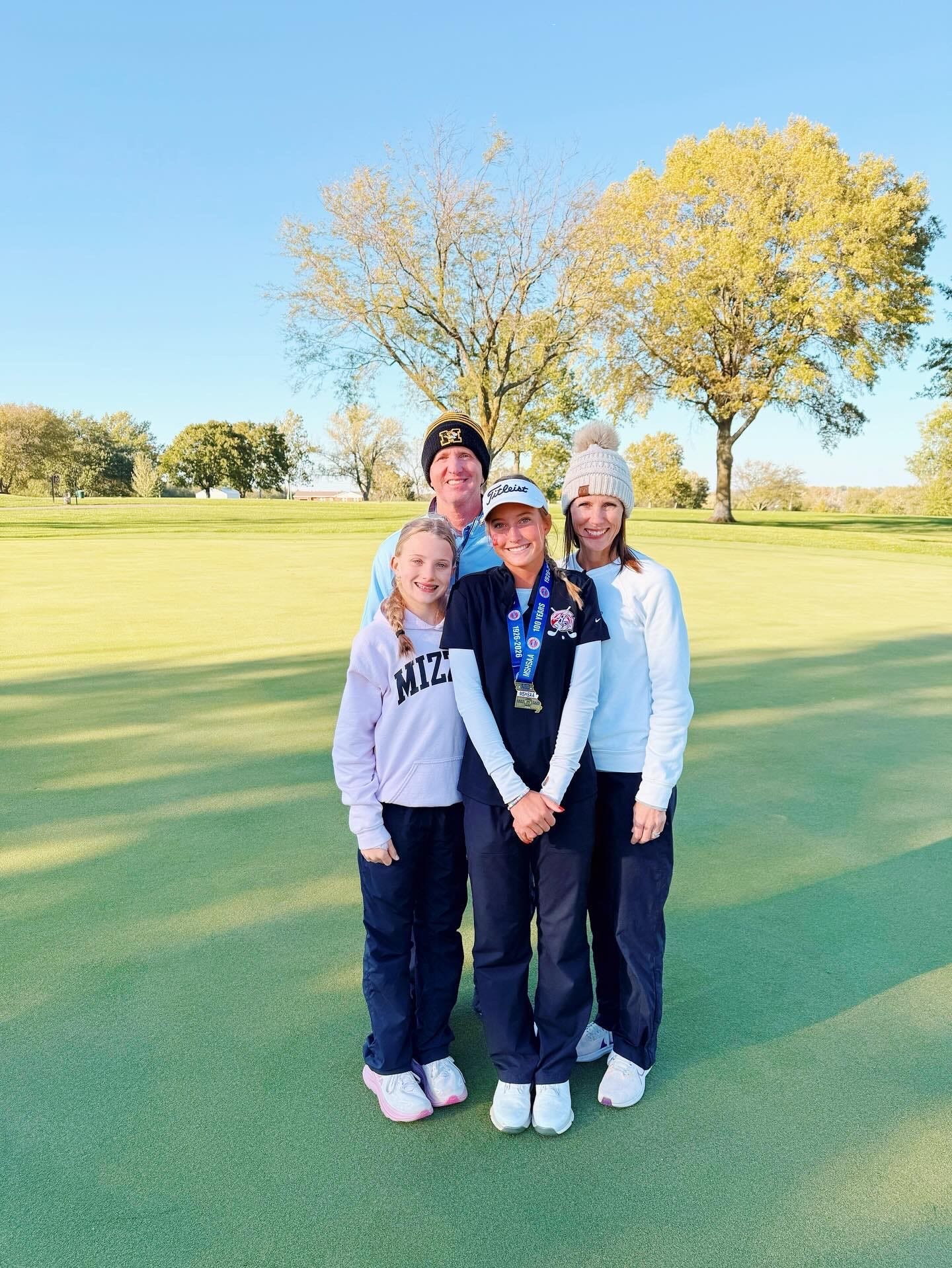 Missouri high schooler wins third state golf title with father, a ...