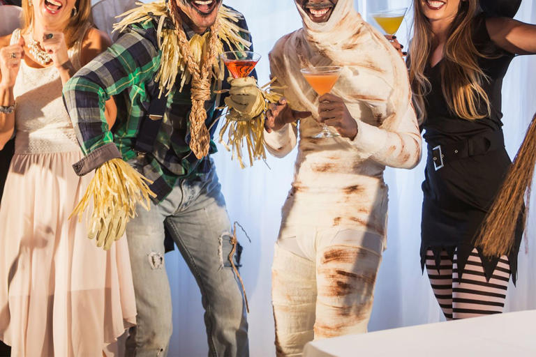 Man Refuses to Go Trick-or-Treating with 20-Year-Old Girlfriend, Says ...