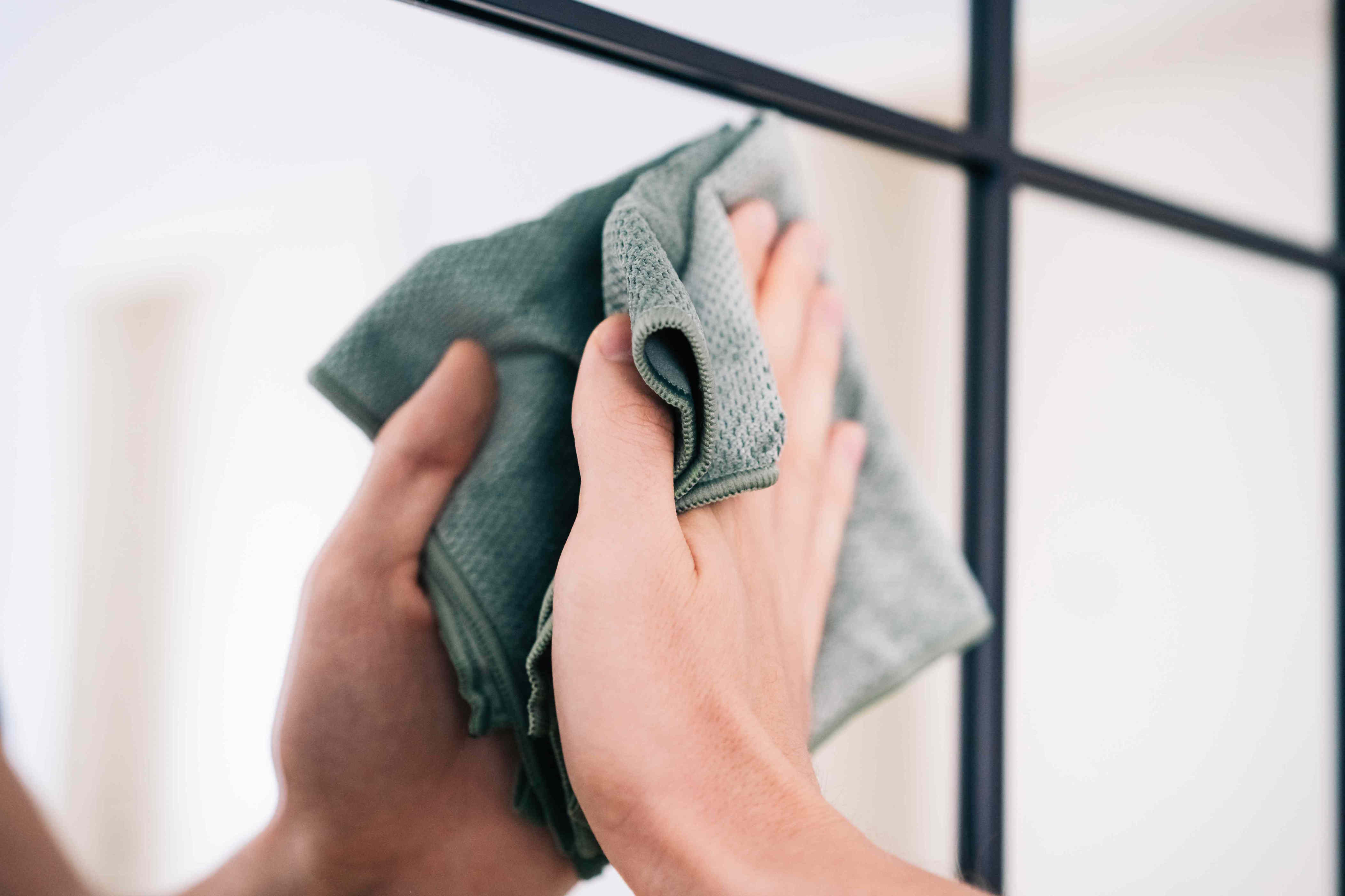 How To Clean Mirrors And Glass Without Leaving Streaks Behind